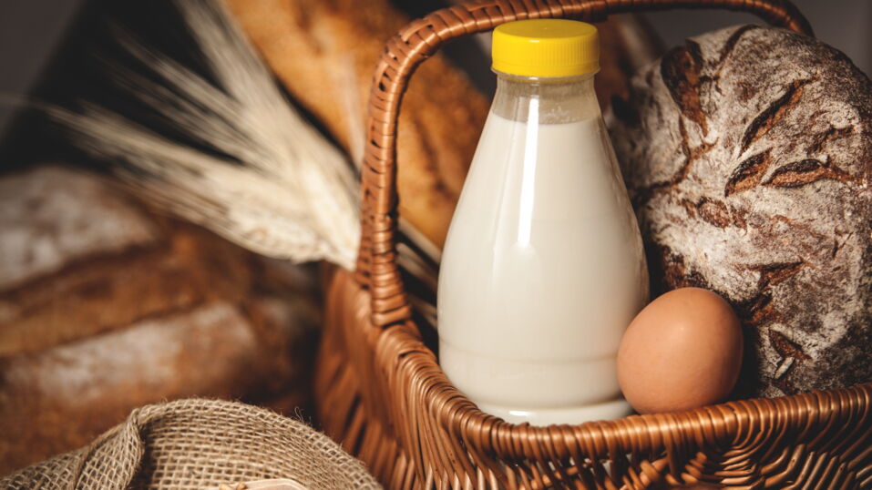 Here’s why people are adding salt to milk, and you should too