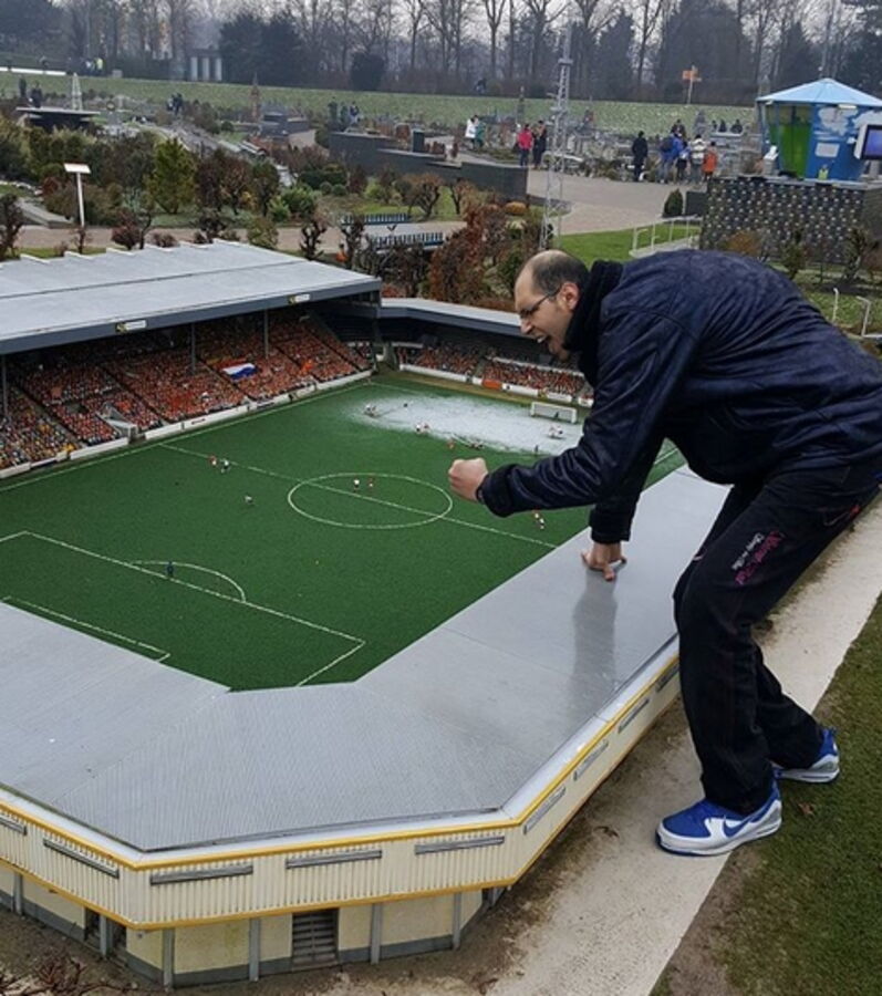 Le quotidien très difficile de Brahim Takioullah, l'homme le plus grand ...
