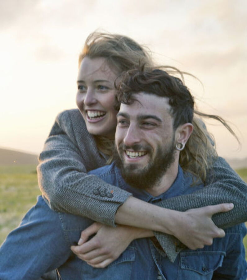 Photos : These 12 Star Sign Couples Are Totally Inseparable