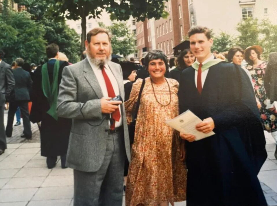 Photos : Keir Starmer: From his childhood to favourite football team ...