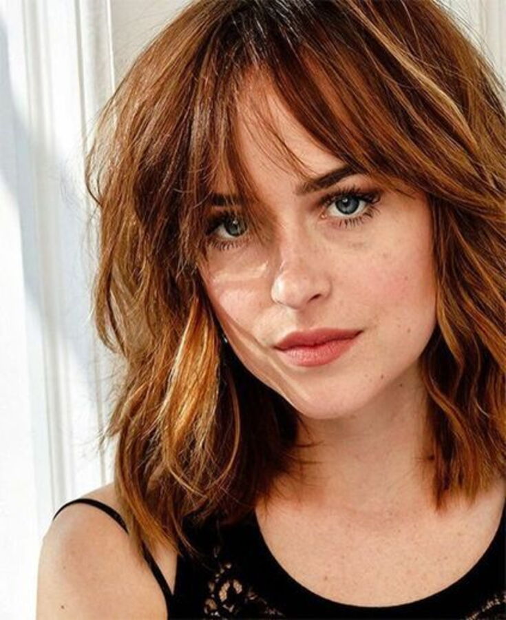 Comment porter la frange rideau