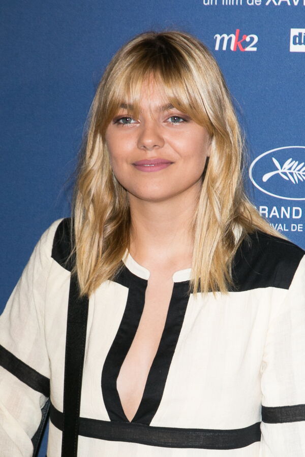 Louane : ses 25 plus beaux looks (PHOTOS)