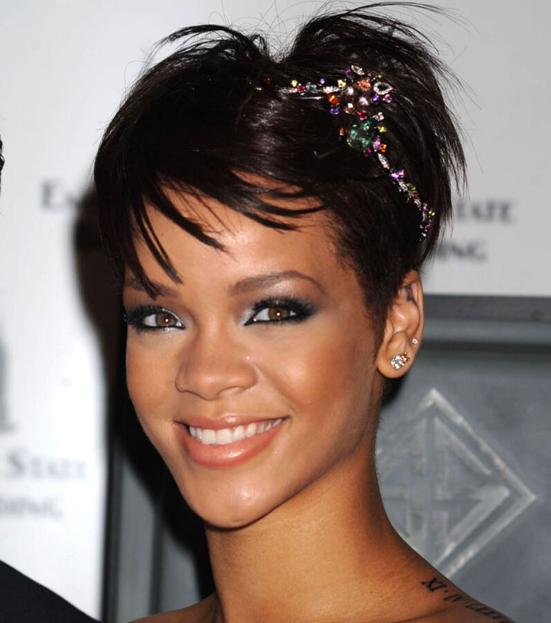 Rihanna : Les plus belles coiffures de la chanteuse