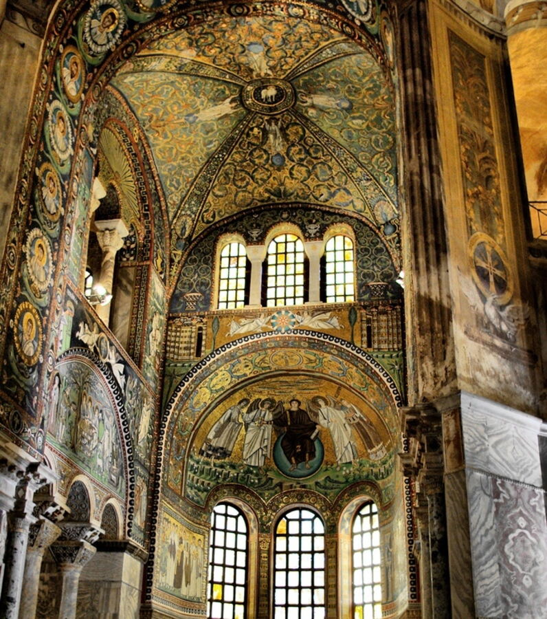 Saint-Vital de Ravenne : des mosaïques impériales